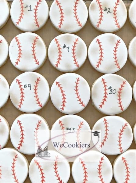 Airbrushing Cookies That'll Make a Pro of You and Sell Oodles More